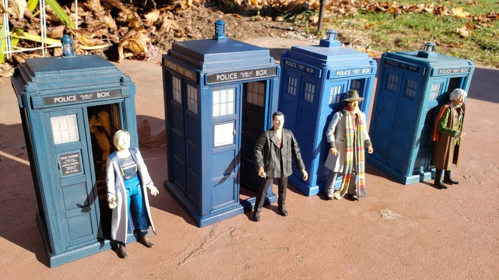 TARDIS Collector's Corner: The 13th Doctor's Electronic TARDIS - Mister ...